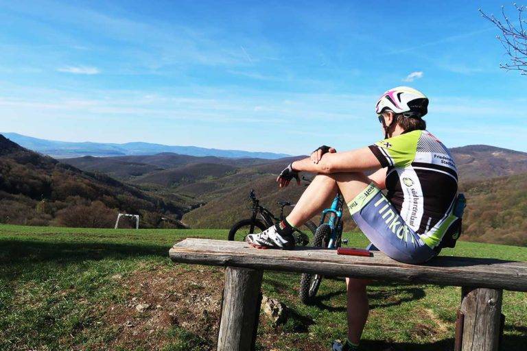 Hrad Tematín turistické trasy cyklotrasy » Považský Inovec